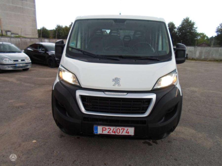 Balts Peugeot Boxer 2018 Šauļi, ar dzinēja tilpumu 2.00 L un nobraukumu 146 tūkst. km par 13700 €, foto 18 vietnē AUTOMOTO.COM.LV