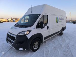 White Peugeot Boxer 2019 in Taurage, with an engine capacity of 2.00 L and mileage of 289 thousand km for 8700 €, photo 2 on AUTOMOTO.COM.LV