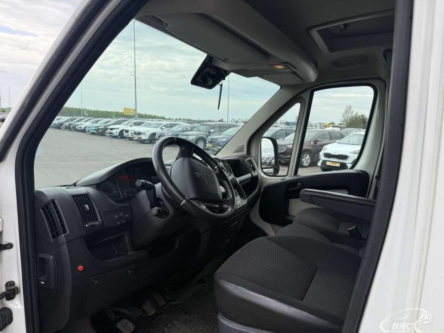 Balts Peugeot Boxer 2019 Viļņa, ar dzinēja tilpumu 2.00 L un nobraukumu 341 tūkst. km par 11900 €, foto 9 vietnē AUTOMOTO.COM.LV
