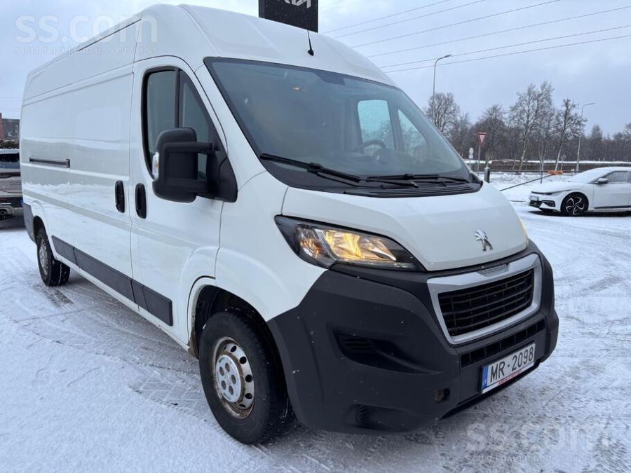 Balts Peugeot Boxer 2020 Liepāja, ar dzinēja tilpumu 2.20 L un nobraukumu 179 tūkst. km par 7790 €, foto 1 vietnē AUTOMOTO.COM.LV