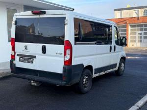 White Peugeot Boxer 2020 in Vilnius, with an engine capacity of 2.20 L and mileage of 212 thousand km for 7999 €, photo 4 on AUTOMOTO.COM.LV