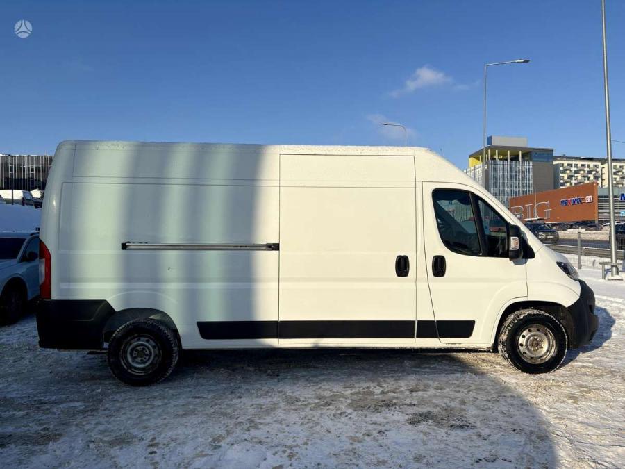 White Peugeot Boxer 2020 in Vilnius, with an engine capacity of 2.18 L and mileage of 206 thousand km for 9900 €, photo 2 on AUTOMOTO.COM.LV