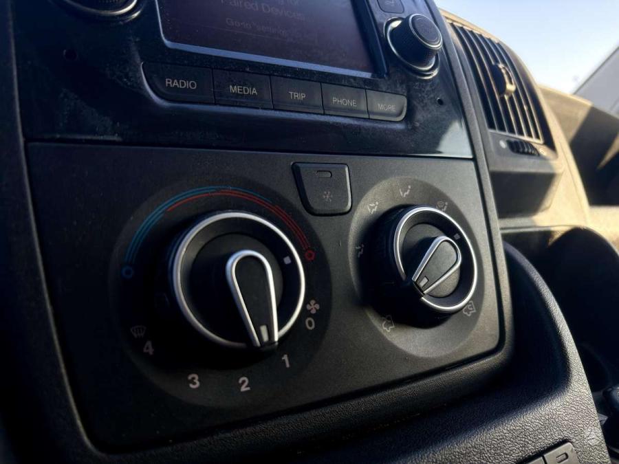 White Peugeot Boxer 2020 in Vilnius, with an engine capacity of 2.18 L and mileage of 206 thousand km for 9900 €, photo 21 on AUTOMOTO.COM.LV