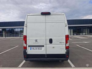 White Peugeot Boxer 2020 in Kaunas, with an engine capacity of 2.20 L and mileage of 235 thousand km for 10350 €, photo 5 on AUTOMOTO.COM.LV