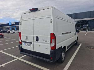 White Peugeot Boxer 2020 in Kaunas, with an engine capacity of 2.20 L and mileage of 235 thousand km for 10350 €, photo 8 on AUTOMOTO.COM.LV