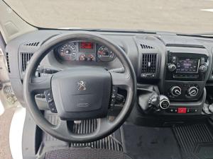 White Peugeot Boxer 2020 in Kaunas, with an engine capacity of 2.20 L and mileage of 235 thousand km for 10350 €, photo 14 on AUTOMOTO.COM.LV