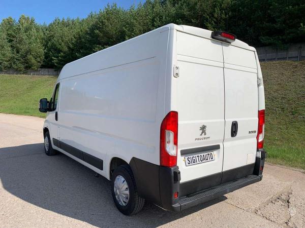 White Peugeot Boxer 2020 in Vilnius, with an engine capacity of 2.18 L and mileage of 188 thousand km for 10164 €, photo 6 on AUTOMOTO.COM.LV