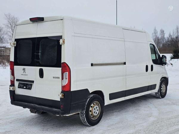 White Peugeot Boxer 2021 in Rokiskis, with an engine capacity of 2.18 L and mileage of 317 thousand km for 8410 €, photo 5 on AUTOMOTO.COM.LV