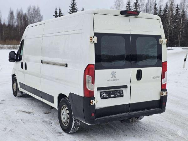 White Peugeot Boxer 2021 in Rokiskis, with an engine capacity of 2.18 L and mileage of 317 thousand km for 8410 €, photo 7 on AUTOMOTO.COM.LV