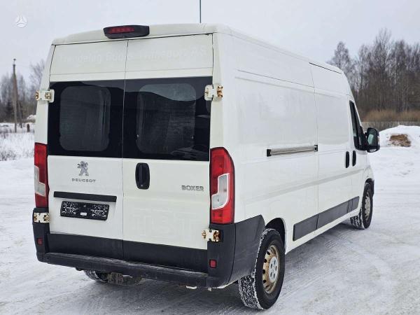 White Peugeot Boxer 2021 in Rokiskis, with an engine capacity of 2.18 L and mileage of 317 thousand km for 8410 €, photo 9 on AUTOMOTO.COM.LV