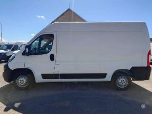 White Peugeot Boxer 2021 in Taurage, with an engine capacity of 2.18 L and mileage of 150 thousand km for 9922 €, photo 4 on AUTOMOTO.COM.LV