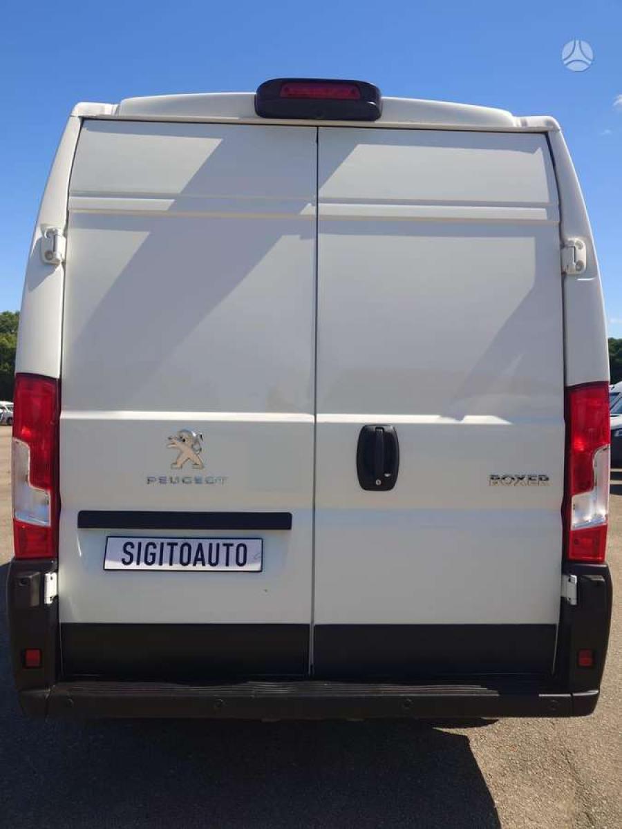 White Peugeot Boxer 2021 in Taurage, with an engine capacity of 2.18 L and mileage of 150 thousand km for 9922 €, photo 9 on AUTOMOTO.COM.LV
