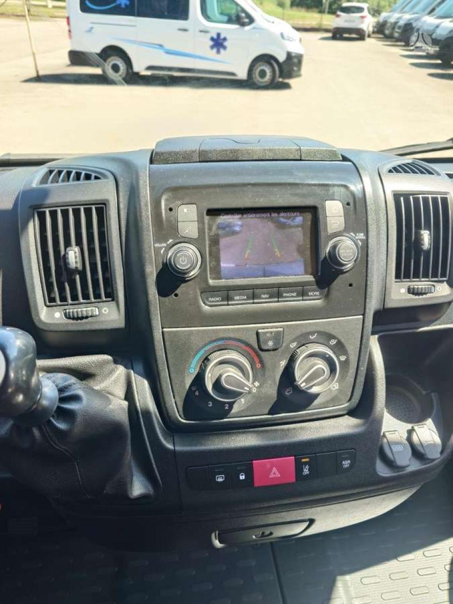 White Peugeot Boxer 2021 in Taurage, with an engine capacity of 2.18 L and mileage of 150 thousand km for 9922 €, photo 14 on AUTOMOTO.COM.LV