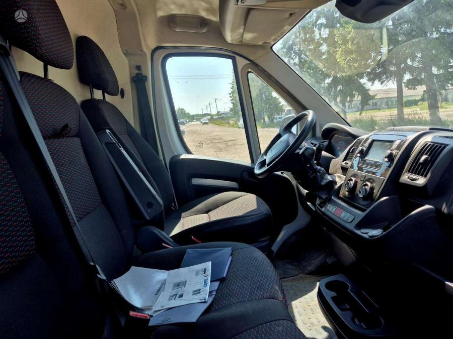 White Peugeot Boxer 2021 in Taurage, with an engine capacity of 2.18 L and mileage of 171 thousand km for 7300 €, photo 9 on AUTOMOTO.COM.LV