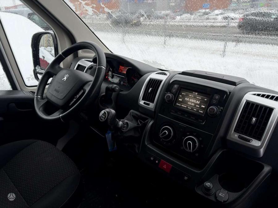 Balts Peugeot Boxer 2022 Viļņa, ar dzinēja tilpumu 2.18 L un nobraukumu 25 tūkst. km par 20500 €, foto 30 vietnē AUTOMOTO.COM.LV