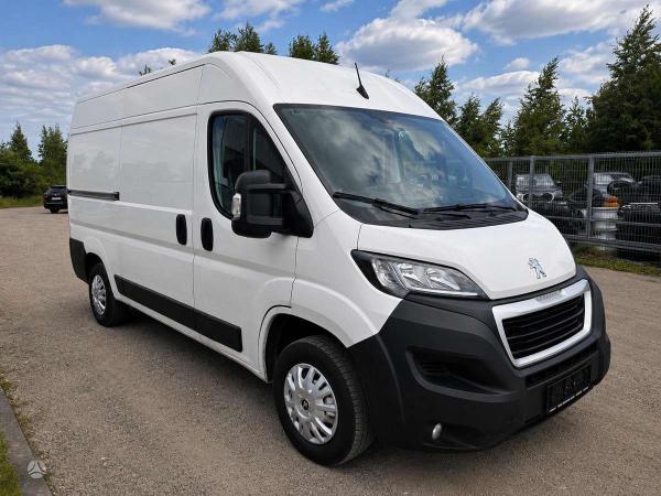 Balts Peugeot Boxer 2022 Pakruojis, ar dzinēja tilpumu 2.20 L un nobraukumu 229 tūkst. km par 8900 €, foto 2 vietnē AUTOMOTO.COM.LV