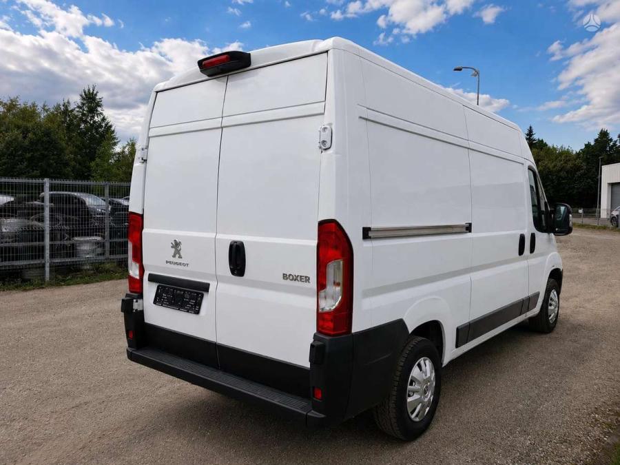 Balts Peugeot Boxer 2022 Pakruojis, ar dzinēja tilpumu 2.20 L un nobraukumu 229 tūkst. km par 8900 €, foto 5 vietnē AUTOMOTO.COM.LV