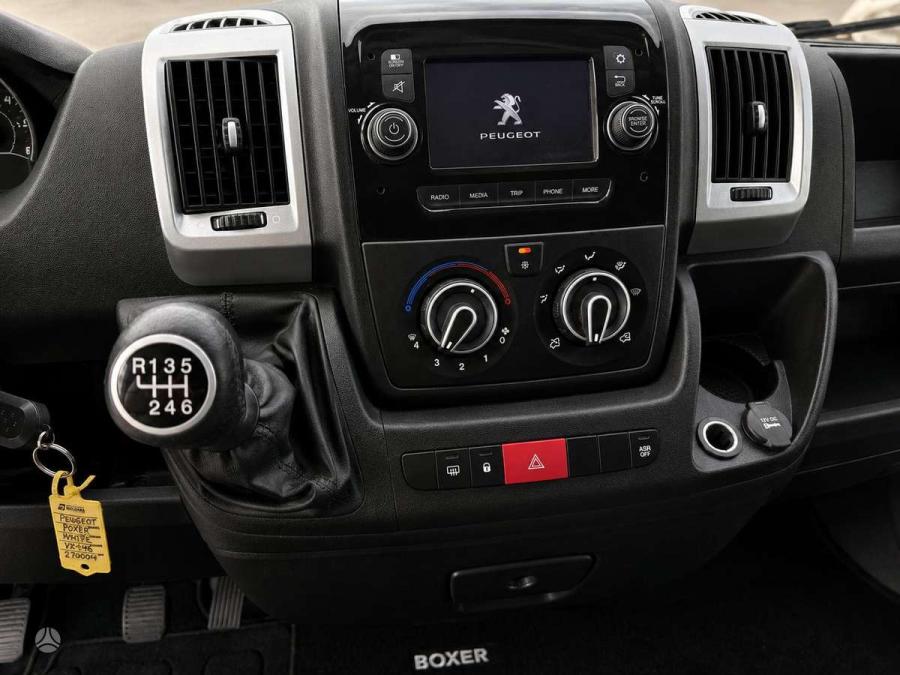 Balts Peugeot Boxer 2022 Pakruojis, ar dzinēja tilpumu 2.20 L un nobraukumu 229 tūkst. km par 8900 €, foto 8 vietnē AUTOMOTO.COM.LV