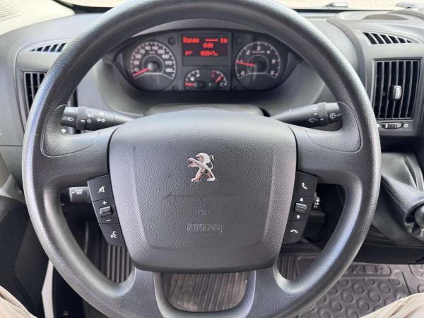 Balts Peugeot Boxer 2022 Viļņa, ar dzinēja tilpumu 2.20 L un nobraukumu 100 tūkst. km par 17950 €, foto 4 vietnē AUTOMOTO.COM.LV
