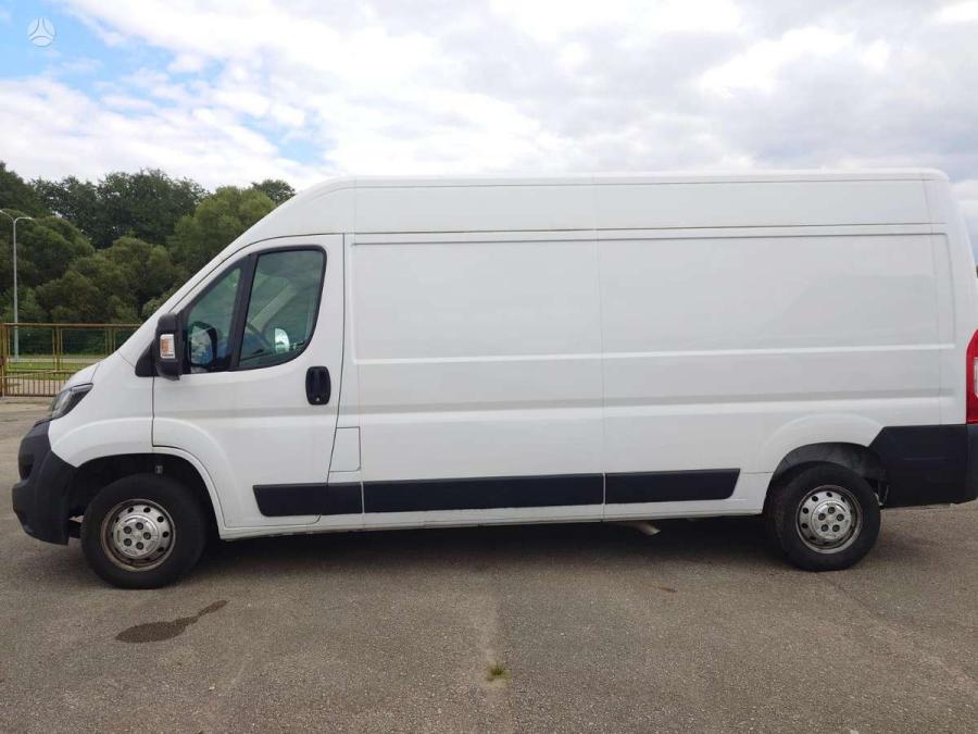 White Peugeot Boxer 2022 in Taurage, with an engine capacity of 2.18 L and mileage of 245 thousand km for 13552 €, photo 4 on AUTOMOTO.COM.LV
