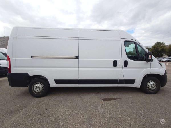 White Peugeot Boxer 2022 in Taurage, with an engine capacity of 2.18 L and mileage of 245 thousand km for 13552 €, photo 8 on AUTOMOTO.COM.LV