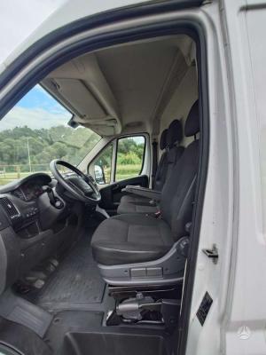 White Peugeot Boxer 2022 in Taurage, with an engine capacity of 2.18 L and mileage of 245 thousand km for 13552 €, photo 12 on AUTOMOTO.COM.LV