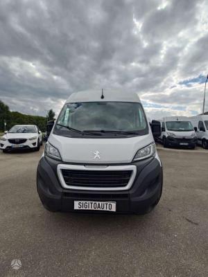 White Peugeot Boxer 2022 in Taurage, with an engine capacity of 2.18 L and mileage of 270 thousand km for 13310 €, photo 5 on AUTOMOTO.COM.LV