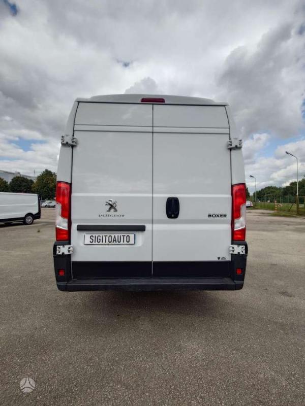 White Peugeot Boxer 2022 in Taurage, with an engine capacity of 2.18 L and mileage of 270 thousand km for 13310 €, photo 7 on AUTOMOTO.COM.LV