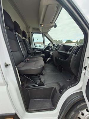 White Peugeot Boxer 2022 in Taurage, with an engine capacity of 2.18 L and mileage of 270 thousand km for 13310 €, photo 10 on AUTOMOTO.COM.LV