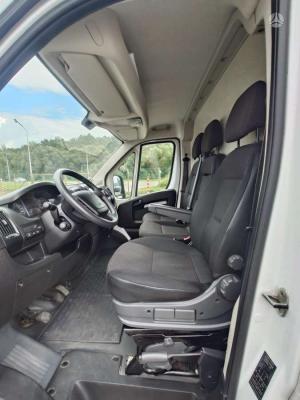 White Peugeot Boxer 2022 in Taurage, with an engine capacity of 2.18 L and mileage of 270 thousand km for 13310 €, photo 15 on AUTOMOTO.COM.LV