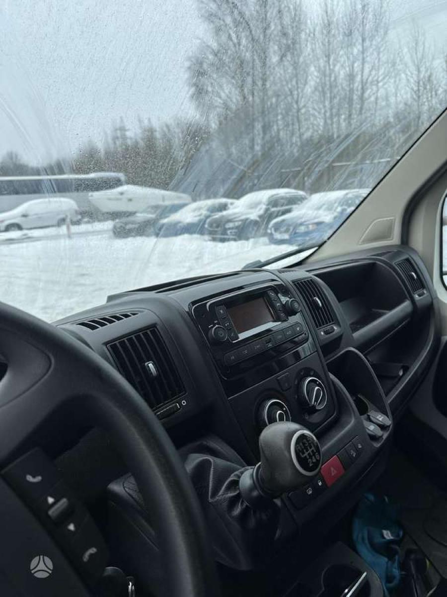 White Peugeot Boxer 2023 in Vilnius, with an engine capacity of 2.20 L and mileage of 70 thousand km for 26620 €, photo 13 on AUTOMOTO.COM.LV