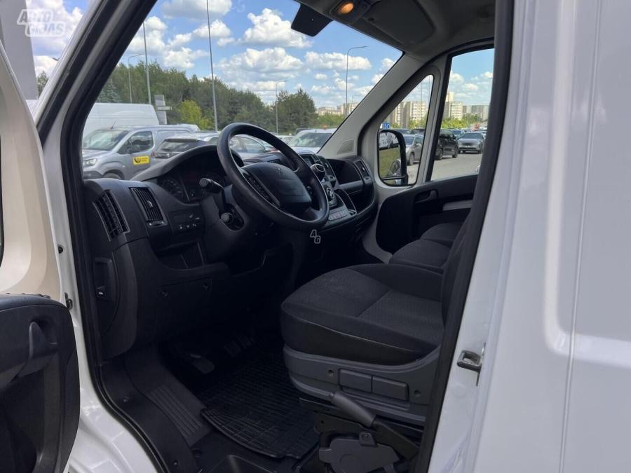 Balts Peugeot Boxer 2023 Viļņa, ar dzinēja tilpumu 2.20 L un nobraukumu 229 tūkst. km par 14490 €, foto 9 vietnē AUTOMOTO.COM.LV