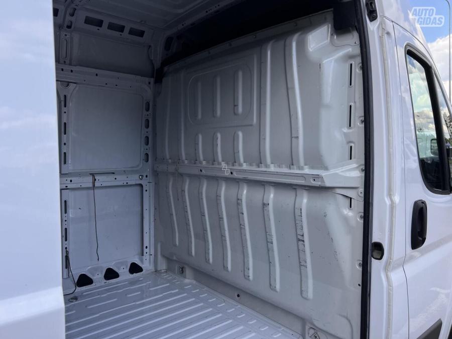 Balts Peugeot Boxer 2023 Viļņa, ar dzinēja tilpumu 2.20 L un nobraukumu 229 tūkst. km par 14490 €, foto 17 vietnē AUTOMOTO.COM.LV