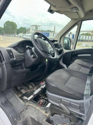 Balts Peugeot Boxer 2023 Kauņa, ar dzinēja tilpumu 2.20 L un nobraukumu 200 tūkst. km par 4980 €, foto 7 vietnē AUTOMOTO.COM.LV