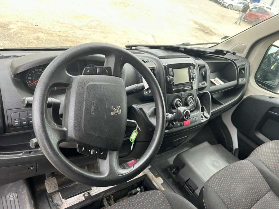 Balts Peugeot Boxer 2023 Kauņa, ar dzinēja tilpumu 2.20 L un nobraukumu 200 tūkst. km par 4980 €, foto 10 vietnē AUTOMOTO.COM.LV