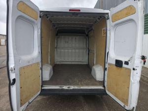 White Peugeot Boxer 2023 in Taurage, with an engine capacity of 2.18 L and mileage of 171 thousand km for 9800 €, photo 10 on AUTOMOTO.COM.LV