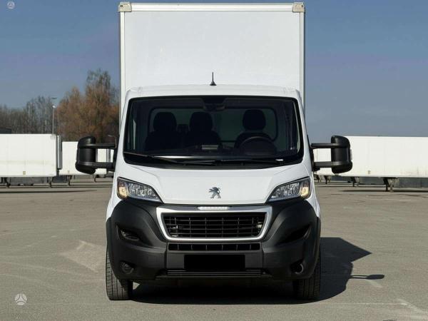 White Peugeot Boxer 2023 in Vilnius, with an engine capacity of 2.20 L and mileage of 70 thousand km for 20570 €, photo 2 on AUTOMOTO.COM.LV