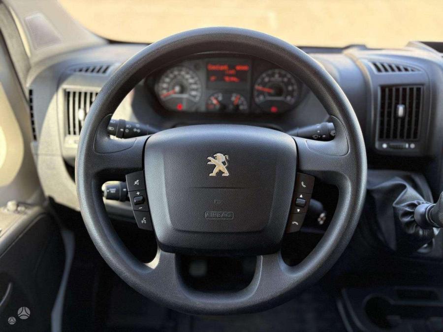 White Peugeot Boxer 2023 in Vilnius, with an engine capacity of 2.20 L and mileage of 70 thousand km for 20570 €, photo 18 on AUTOMOTO.COM.LV