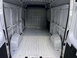 White Peugeot Boxer 2023 in Vilnius, with an engine capacity of 2.18 L and mileage of 229 thousand km for 14490 €, photo 20 on AUTOMOTO.COM.LV