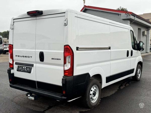 Peugeot Boxer 2024 in Radviliskis on AUTOMOTO.COM.LV White Peugeot Boxer 2024 in Radviliskis, with an engine capacity of 2.18 L and mileage of 1 thousand km for 31762 €, photo 6 on AUTOMOTO.COM.LV