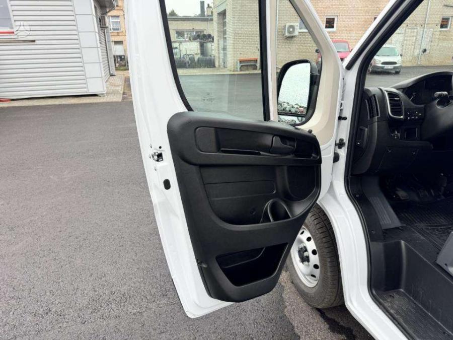 White Peugeot Boxer 2024 in Radviliskis, with an engine capacity of 2.18 L and mileage of 1 thousand km for 31762 €, photo 11 on AUTOMOTO.COM.LV