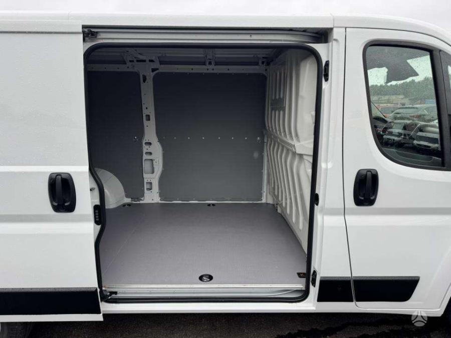 White Peugeot Boxer 2024 in Radviliskis, with an engine capacity of 2.18 L and mileage of 1 thousand km for 31762 €, photo 18 on AUTOMOTO.COM.LV