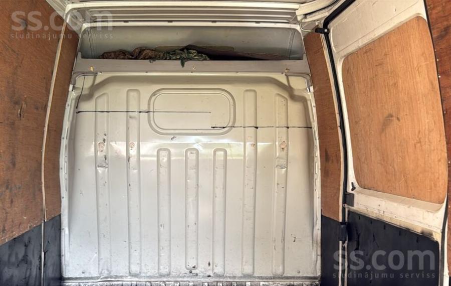 White Peugeot Boxer 2002 in Kraslava, with an engine capacity of 2.20 L and mileage of 169 thousand km for 4200 €, photo 6 on AUTOMOTO.COM.LV
