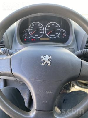 White Peugeot Boxer 2002 in Kraslava, with an engine capacity of 2.20 L and mileage of 169 thousand km for 4200 €, photo 7 on AUTOMOTO.COM.LV