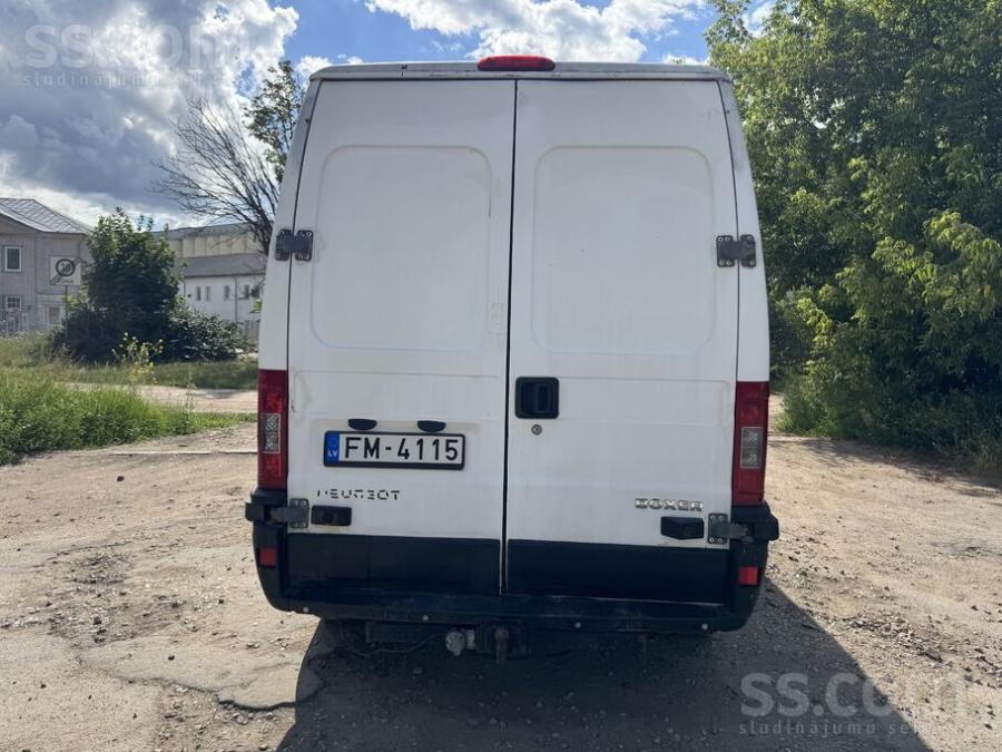 Balts Peugeot Boxer 2005 Rīga, ar dzinēja tilpumu 2.20 L un nobraukumu 180 tūkst. km par 2490 €, foto 3 vietnē AUTOMOTO.COM.LV