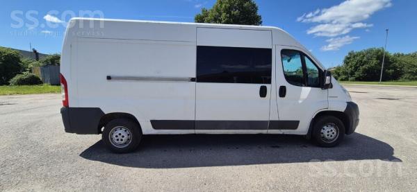 White Peugeot Boxer 2009 in Ogre, with an engine capacity of 2.20 L and mileage of 295 thousand km for 2750 €, photo 2 on AUTOMOTO.COM.LV