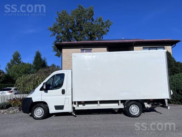 White Peugeot Boxer 2009 in Talsi, with an engine capacity of 2.20 L and mileage of 239 thousand km for 6900 €, photo 7 on AUTOMOTO.COM.LV