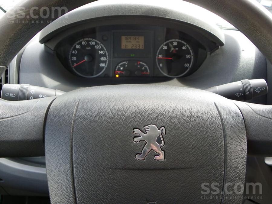 Balts Peugeot Boxer 2010 Valka, ar dzinēja tilpumu 2.20 L un nobraukumu 184 tūkst. km par 4900 €, foto 9 vietnē AUTOMOTO.COM.LV