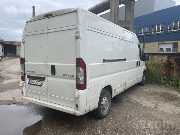 White Peugeot Boxer 2010 in Rezekne, with an engine capacity of 2.20 L and mileage of 211 thousand km for 1500 €, photo 3 on AUTOMOTO.COM.LV