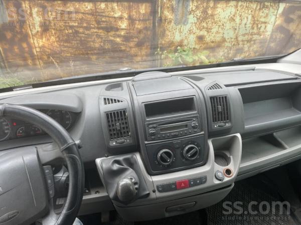 White Peugeot Boxer 2010 in Rezekne, with an engine capacity of 2.20 L and mileage of 211 thousand km for 1500 €, photo 7 on AUTOMOTO.COM.LV